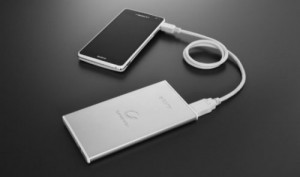 Sony представила аккумуляторы для смартфонов с несъемными батареями
